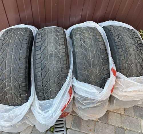 Tigar Winter 235/55 R19 105H