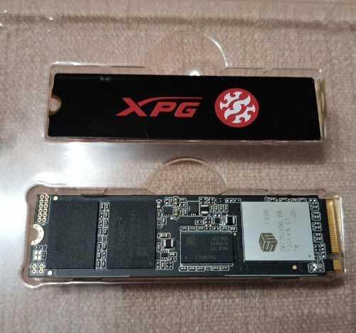 Не рабочий 1тб M.2 NVMe накопитель adata XPG SX820