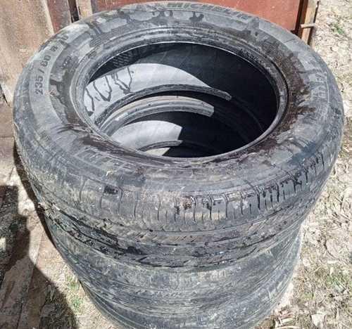 Michelin Latitude Tour HP 235/60 R16