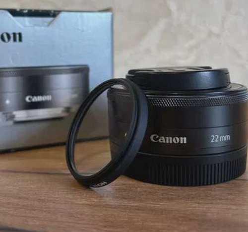 Объектив Canon EF-M 22mm