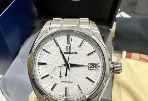 Новые титановые часы Grand Seiko sbga211