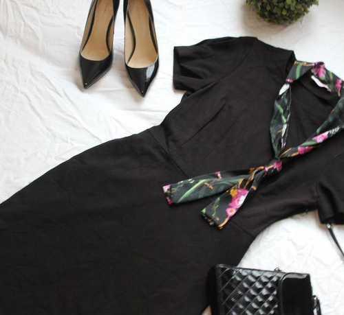 Платье футляр Blugirl Blumarine Италия оригинал