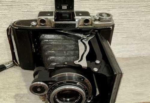 Советский плёночный фотоаппарат 1957 года, Москва4