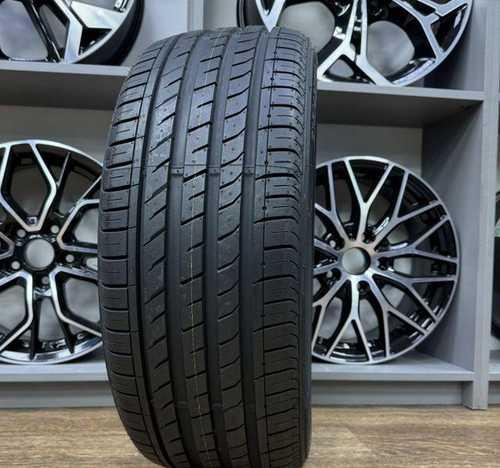 Roadstone N'Fera SU1 245/40 R20 99Y