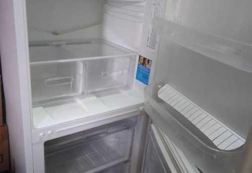 Холодильник Индезит б-у состояние нового