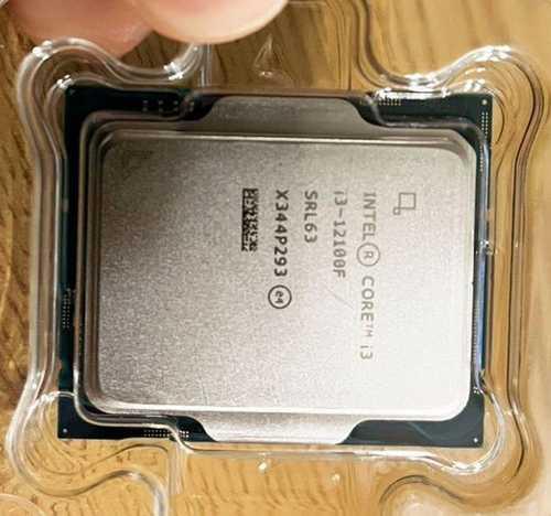 Процессор intel core i3 12100f