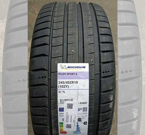 Michelin Pilot Sport 5 245/45 R19 102Y