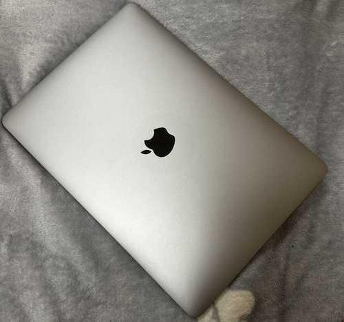 Apple macbook pro 13 2019