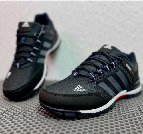 Кроссовки фирмы Adidas долговечные