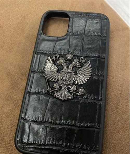 Чехолы на iPhone 11