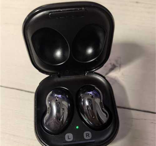 Samsung galaxy Buds Live