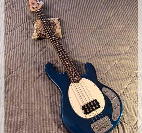 Music man Stingray 4