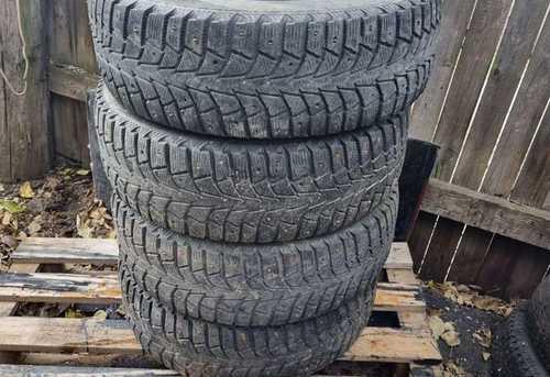 Maxxis MA-SPW Presa Spike 215/65 R16