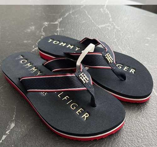 Шлепки Tommy Hilfiger новые оригинал 35