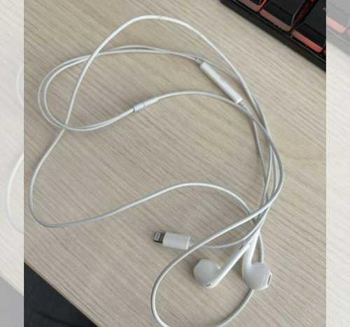 Наушники apple earpods lightning