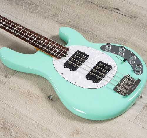 Music Man StingRay Special 4 HH Laguna Green