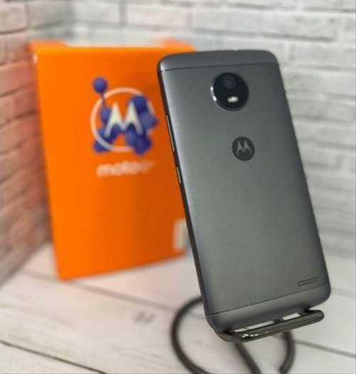 Смартфон Motorola Moto E4 XT1762 2/16Gb Gray