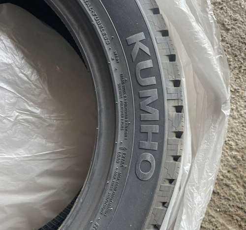 Kumho WinterCraft ice Wi31  215/55 R17