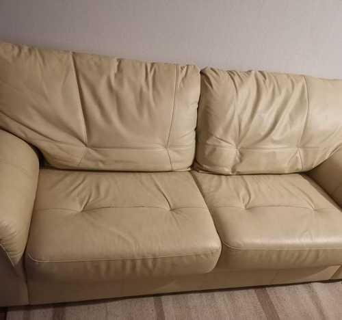 Диван IKEA бединге кожа, пуф и кресло