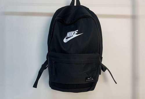 Рюкзак школьный Nike черный