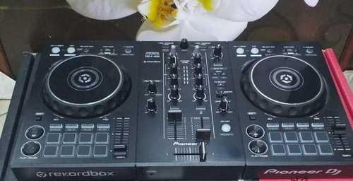 DJ контроллер Pioneer DDJ-400