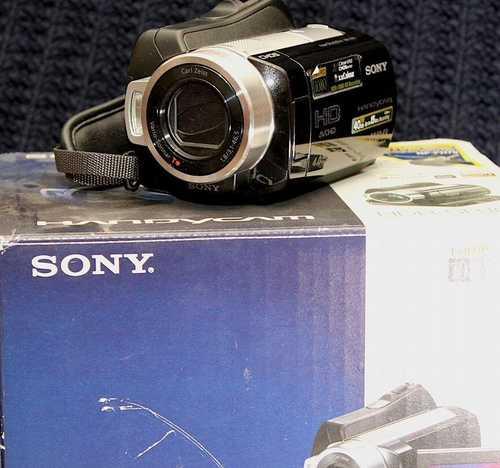 Видеокамера Sony Handycam DCR-SR10