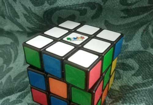 Кубик Рубика с подставкой