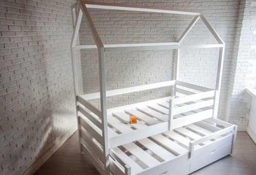 Выдвижная детская кровать в форме домика