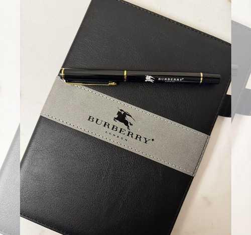 Ежедневник Burberry с ручкой