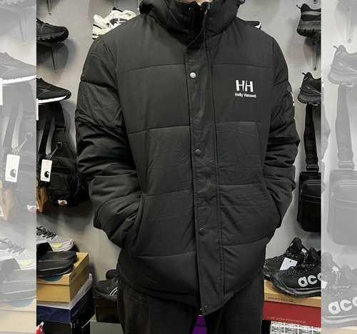 Зимняя куртка Helly Hansen для мужского гардероба