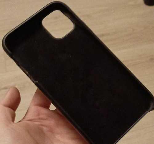 Чехол на iPhone 11