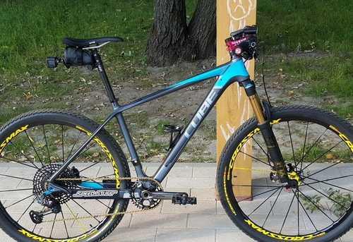 Cube Carbon 27,5''