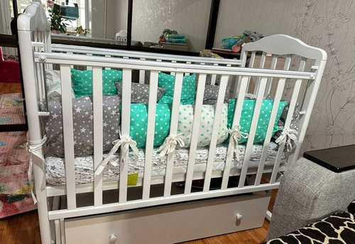 Детская кровать, с матрасом и бортиками