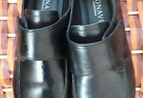 Туфли женские 37 размер,чёрные,кожанные