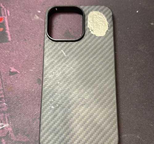 Чехол на iPhonе 15 Pro Max