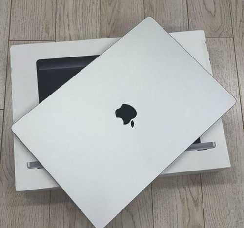 Macbook Pro 16 M4 Max 48GB 1TB