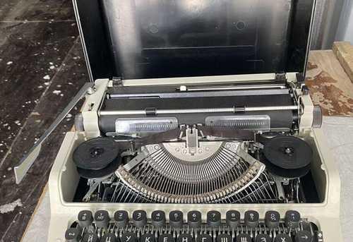 Печатная пишущая машинка СССР пр 215