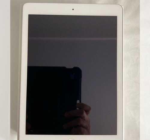 Планшет Apple iPad Air (2014)