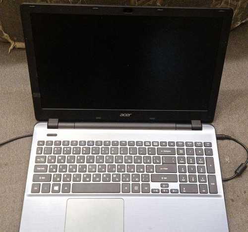 Acer I5-5200u 8gb ssd 360gb GF820m