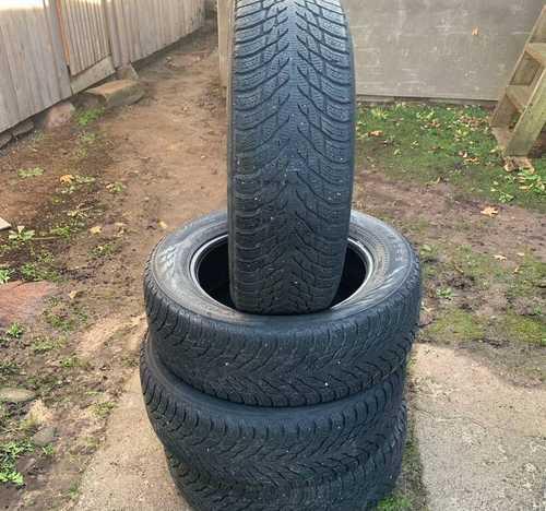 Nokian Tyres Hakkapeliitta R3 SUV 235/60 R18 107R