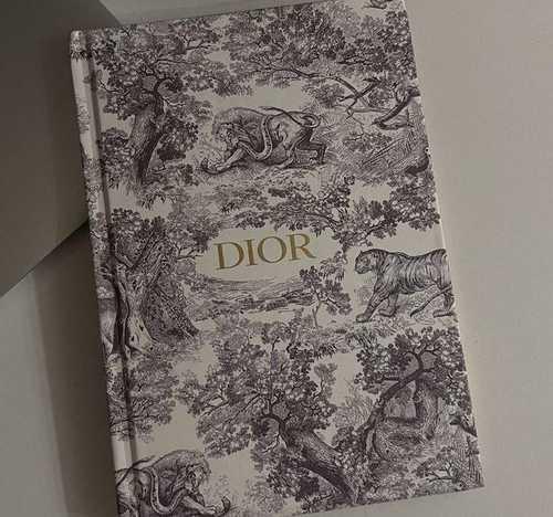 Ежедневник dior