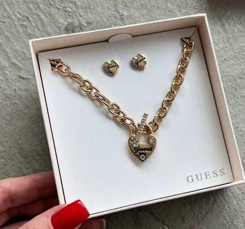 Бижутерия Guess цепь и серьги