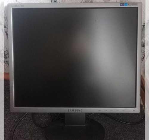 Монитор Samsung SyncMaster 943N