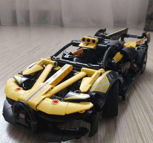 Lego technic 42151 Bugatti bolid