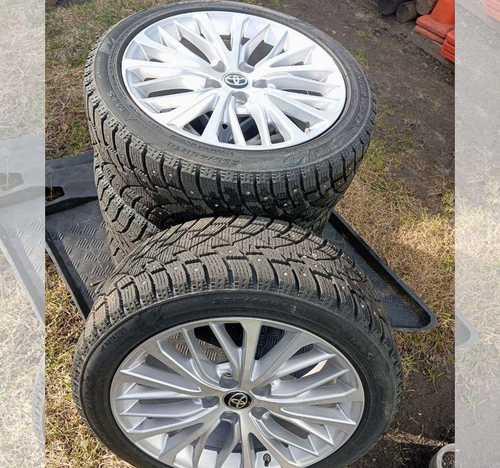 Delinte Winter WD42 235/45 R18