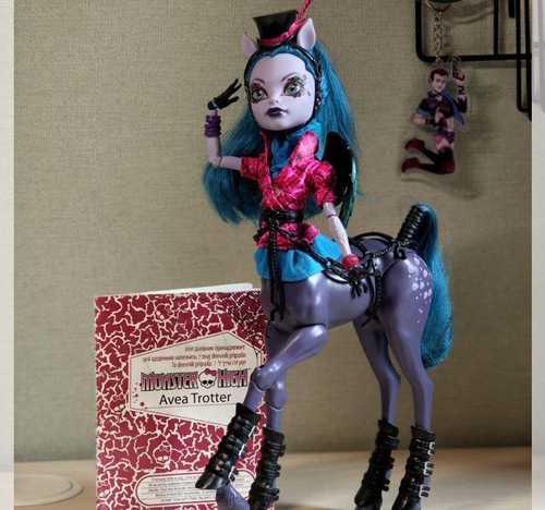 Кукла Monster High Авея Троттер