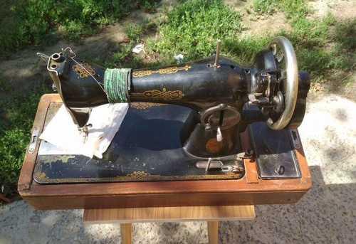 Старинная швейная машина пмз