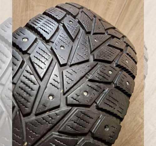 Dunlop SP Winter Ice 02 235/65 R18 110T