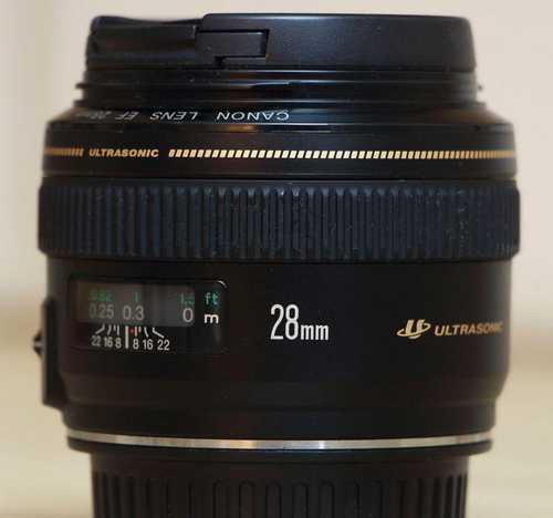 Canon EF 28mm f/1.8 USM