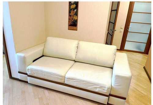 Кожаный диван раскладной белый